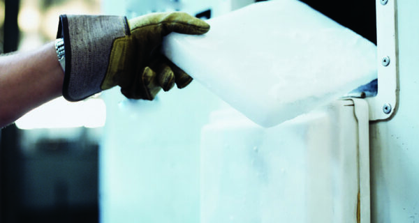 Gloves for Handling Dry Ice – Thermal Protection Guide UK